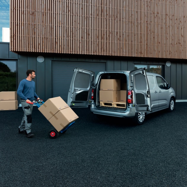 Peugeot Perú | Vehículo Comercial Partner