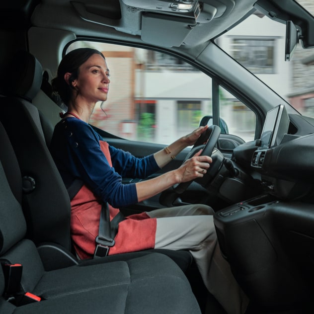 Peugeot Perú | Vehículo Comercial Partner